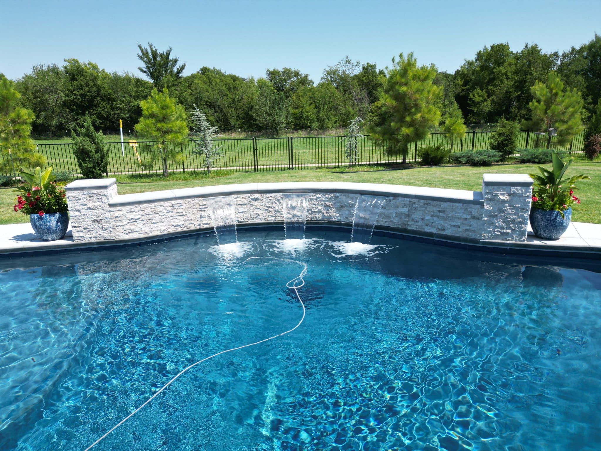 Custom Pools in Collinsville | Villa Del Mar Pool Company